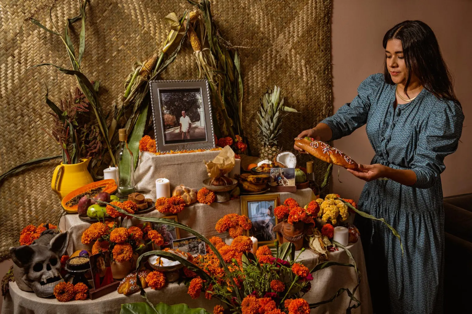 How to Create a Traditional Day of the Dead Ofrenda