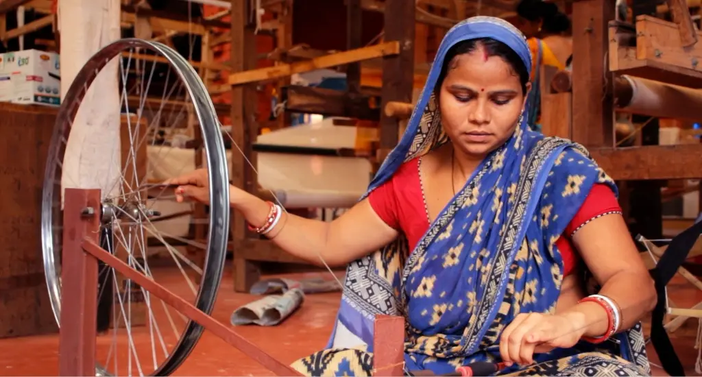 Traditional Weaving Techniques Traditional Weaving Techniques