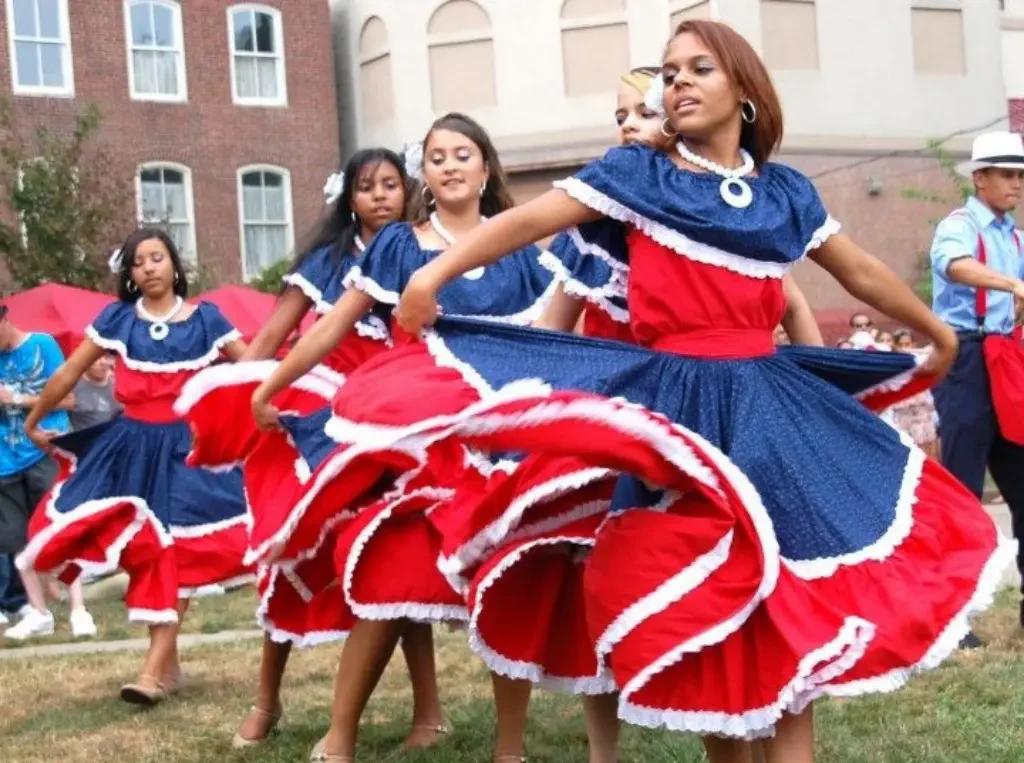 Traditional Clothing in Puerto Rico: A Vibrant Blend of Taino, Spanish ...
